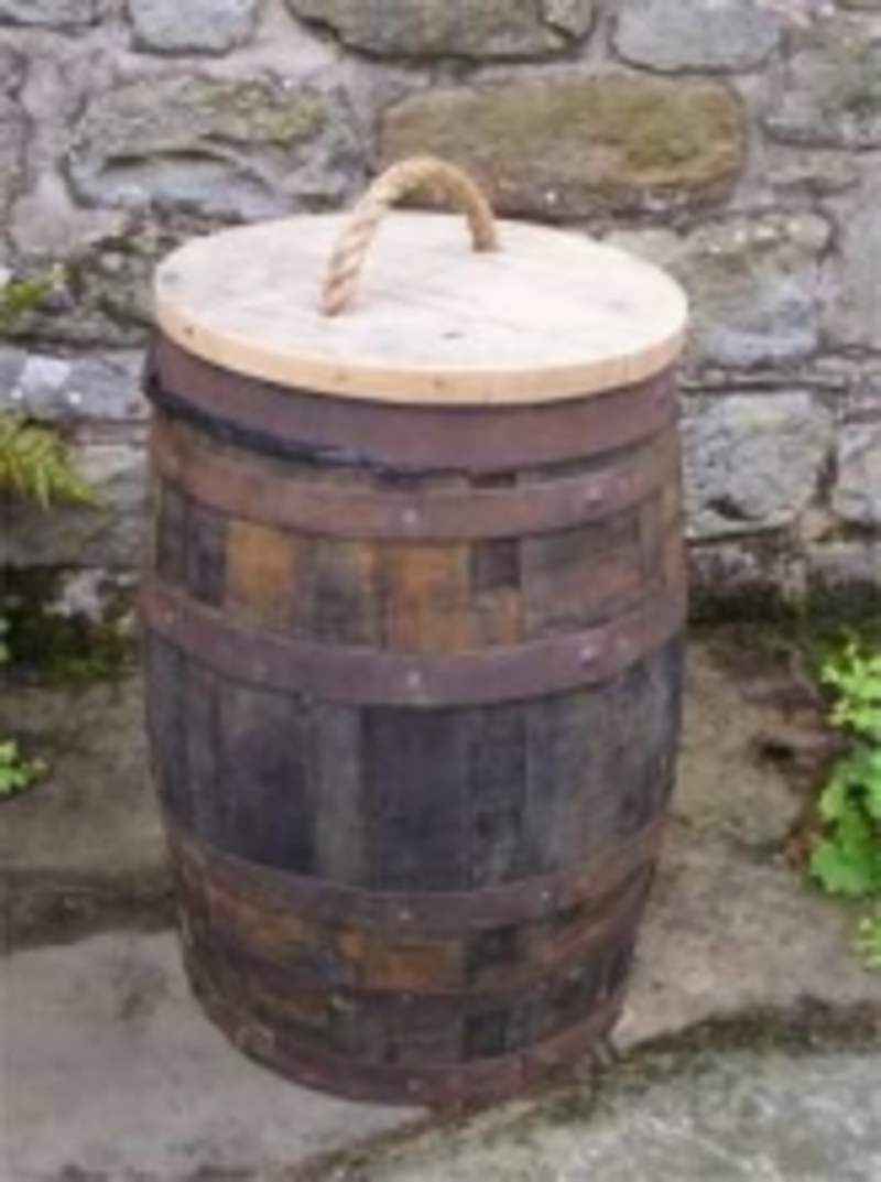 Barrel & Garden :: 70 Litre Oak Barrel Bin