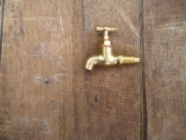 Barrel And Garden Small Brass Barrel Tap Sbbt